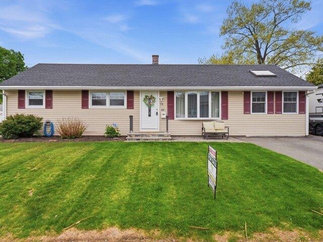 3 bedroom, Lowell MA 01854 102346457