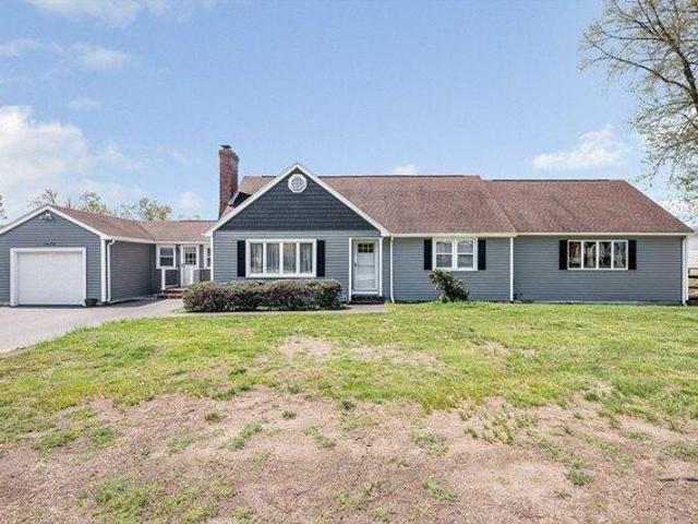 3 bedroom, Lowell MA 01854 102446580