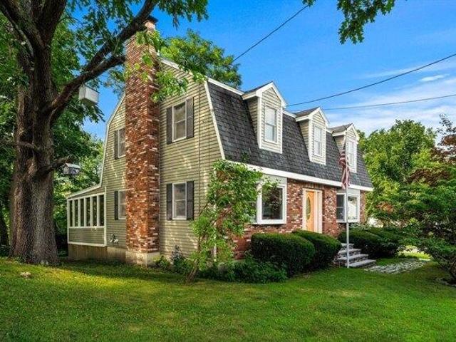 3 bedroom, Lowell MA 01854 104569898