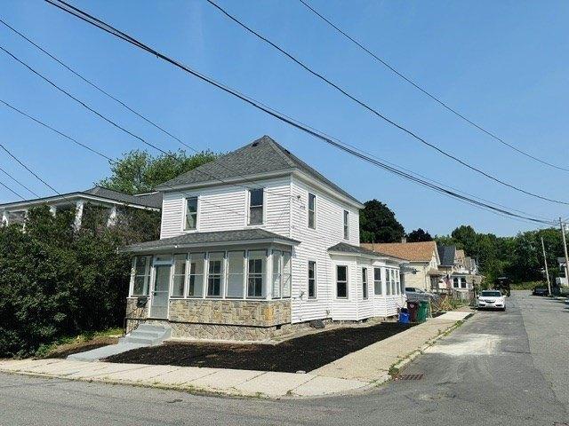 3 bedroom, Lowell MA 01850 104539134