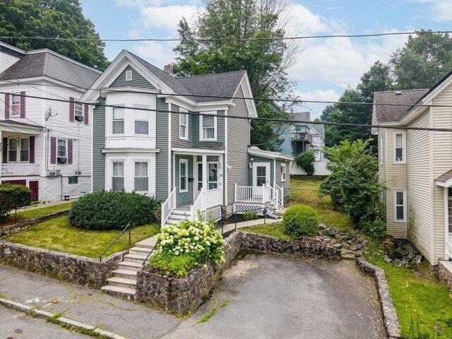 3 bedroom, Lowell MA 01850 104791642