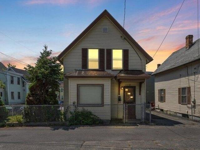 3 bedroom, Lowell MA 01850 105094957