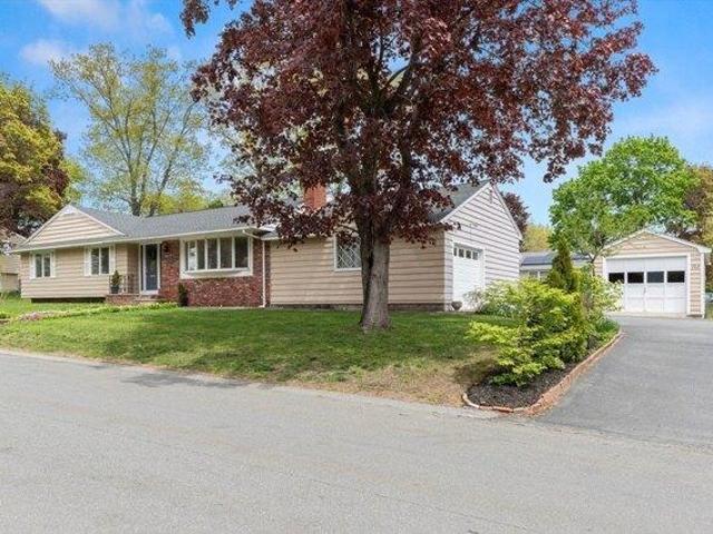 3 bedroom, Lowell MA 01851 LS103018570