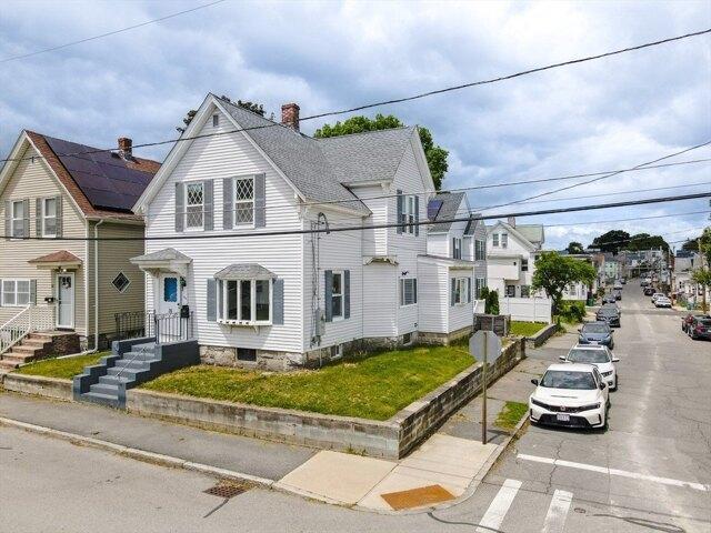 3 bedroom, Lowell MA 01851 LS103101363