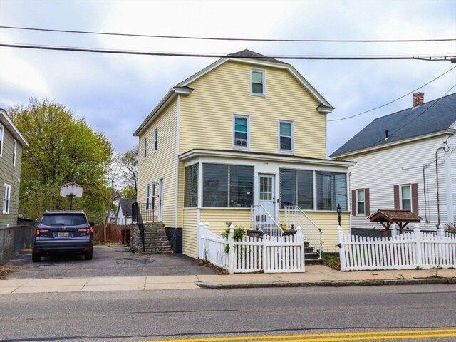 3 bedroom, Lowell MA 01851 102281776