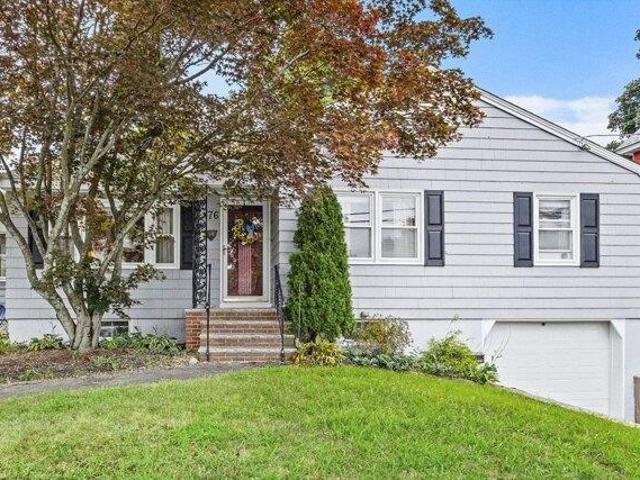 3 bedroom, Lowell MA 01851 105105313