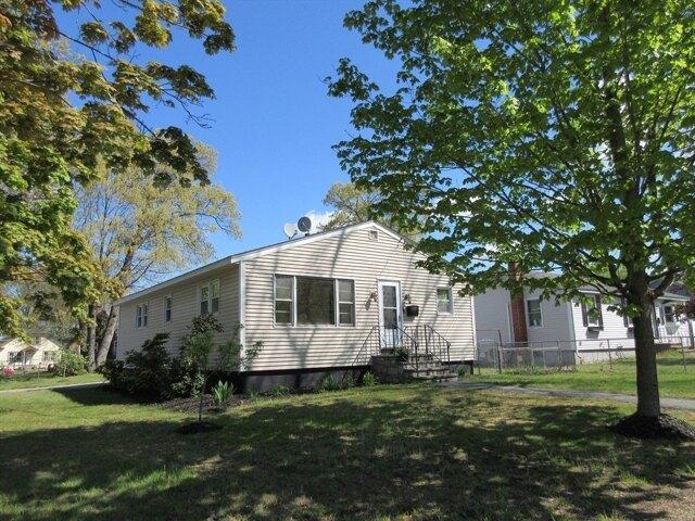 3 bedroom, Lowell MA 01852 102314099