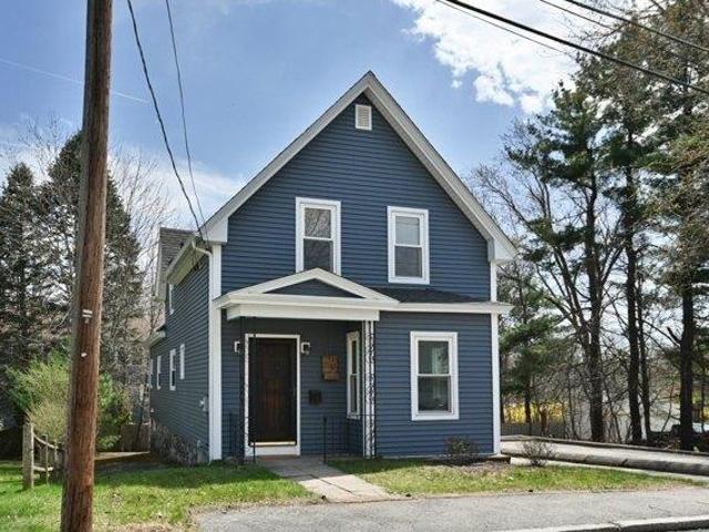 3 bedroom, Lowell MA 01852 102824246