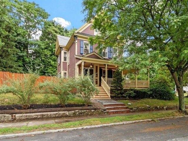 3 bedroom, Lowell MA 01852 105108812