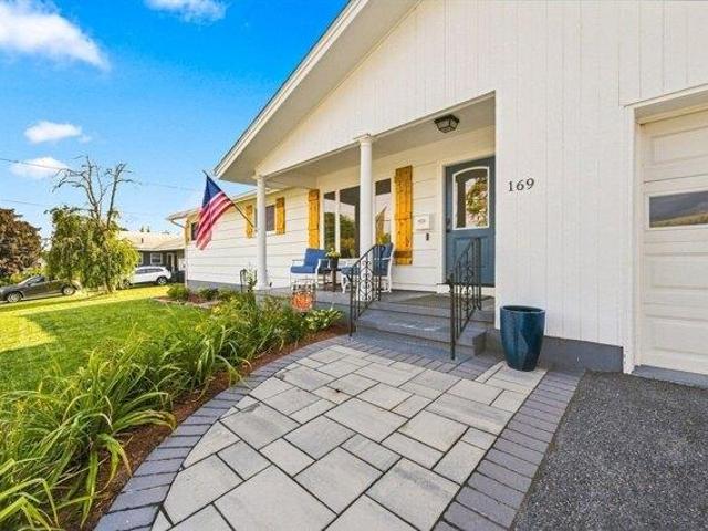 3 bedroom, Lowell MA 01852 105122787
