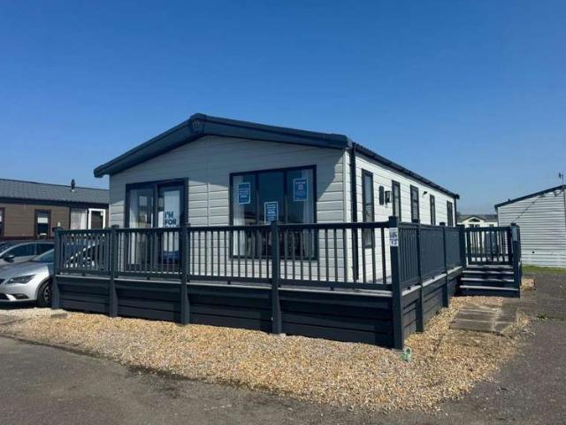 3 Bedroom Lodge Character Property