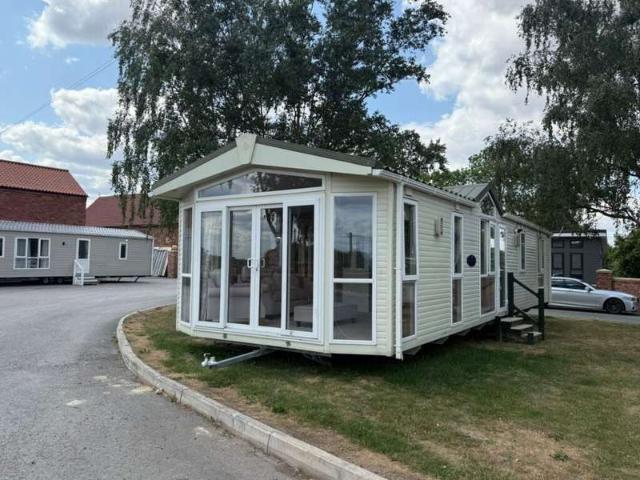 3 Bedroom Lodge Character Property