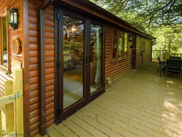 3 Bedroom Lodge Character Property