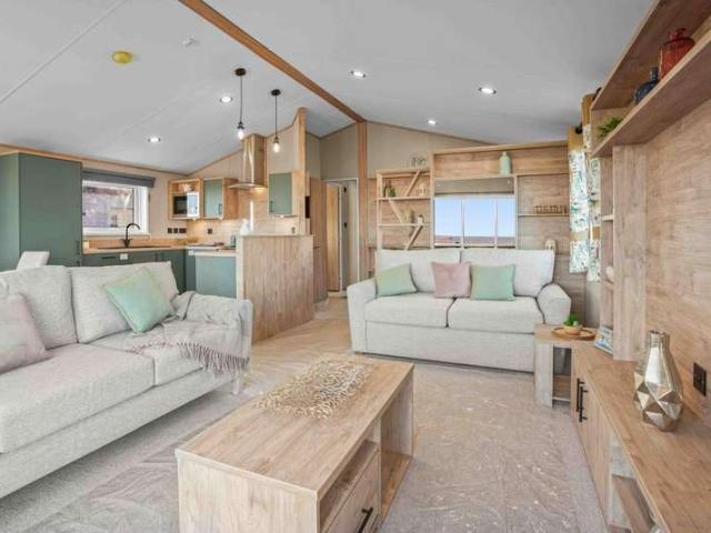 3 Bedroom Lodge Character Property