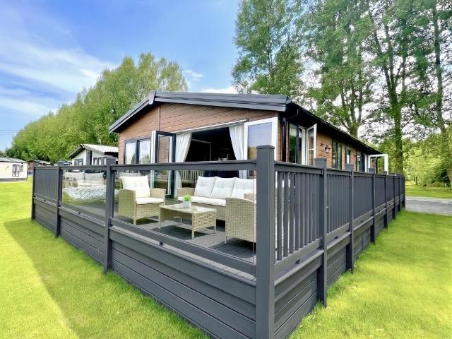 3 bedroom lodge for sale