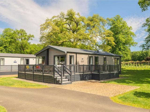 3 bedroom lodge for sale