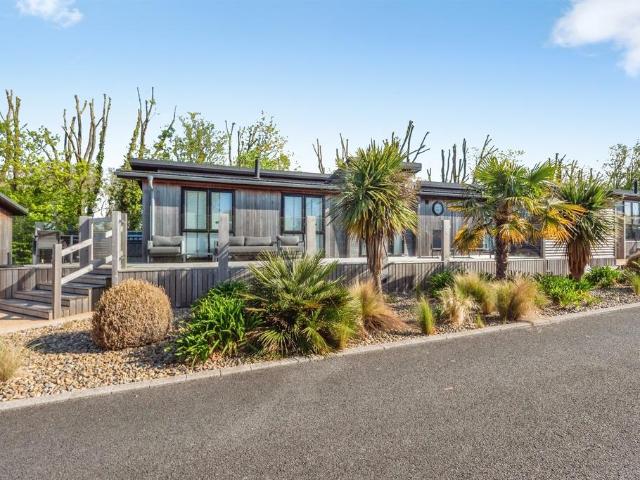 3 bedroom lodge for sale