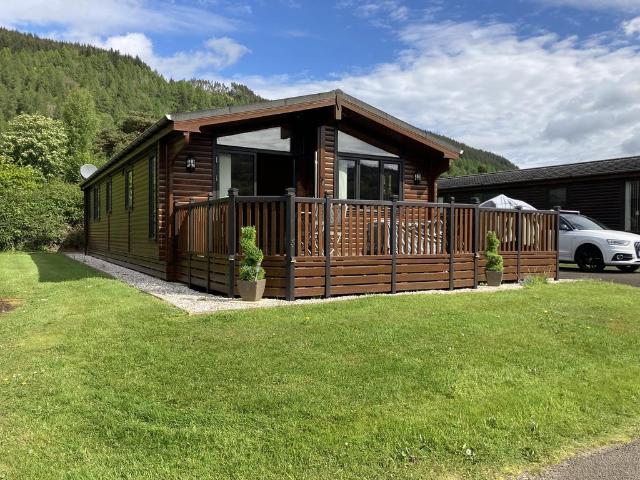 3 bedroom lodge for sale
