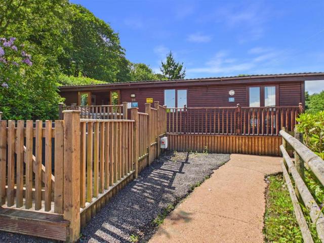 3 bedroom lodge for sale