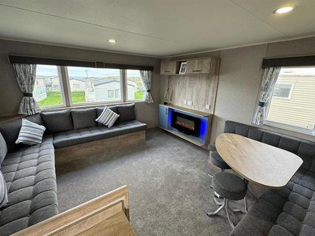 3 bedroom lodge for sale