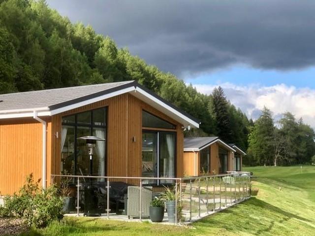 3 bedroom lodge for sale