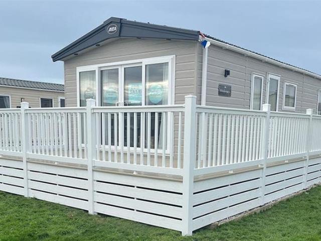 3 bedroom lodge for sale