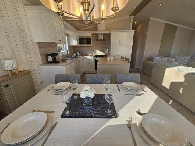 3 bedroom lodge for sale