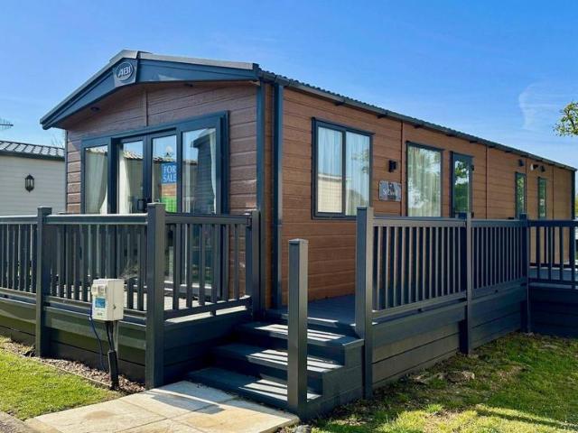 3 bedroom lodge for sale