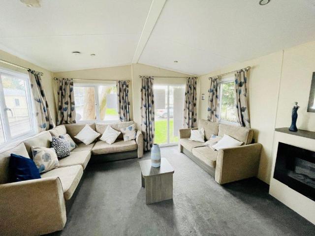 3 bedroom lodge for sale