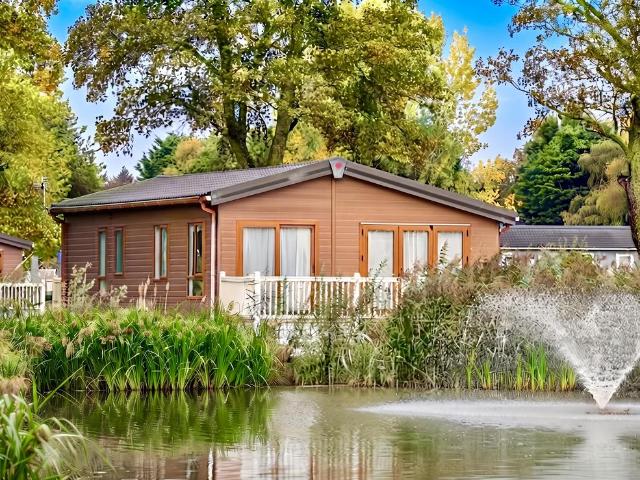 3 bedroom lodge for sale