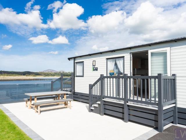 3 bedroom lodge for sale