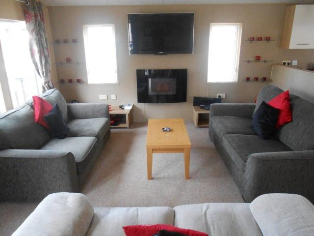 3 bedroom lodge for sale