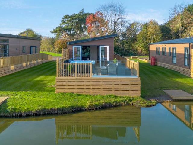 3 bedroom lodge for sale