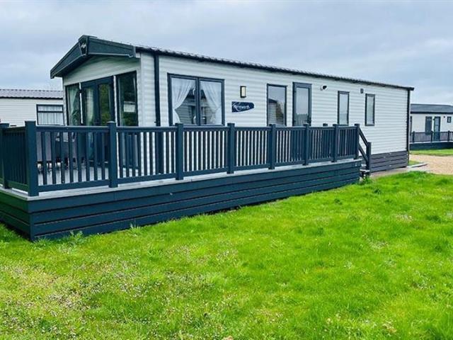 3 bedroom lodge for sale