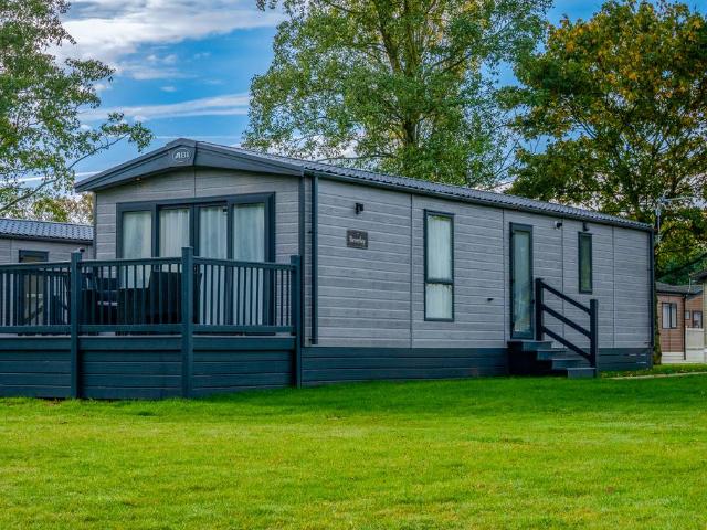 3 bedroom lodge for sale