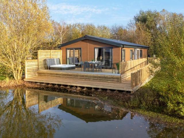 3 bedroom lodge for sale