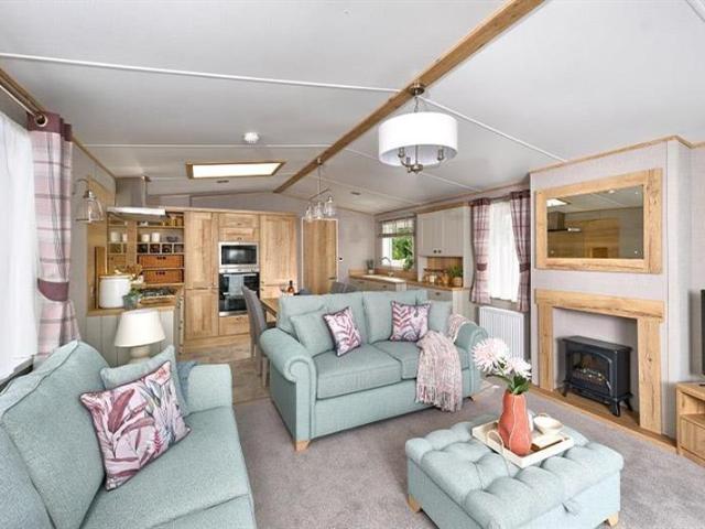 3 bedroom lodge for sale