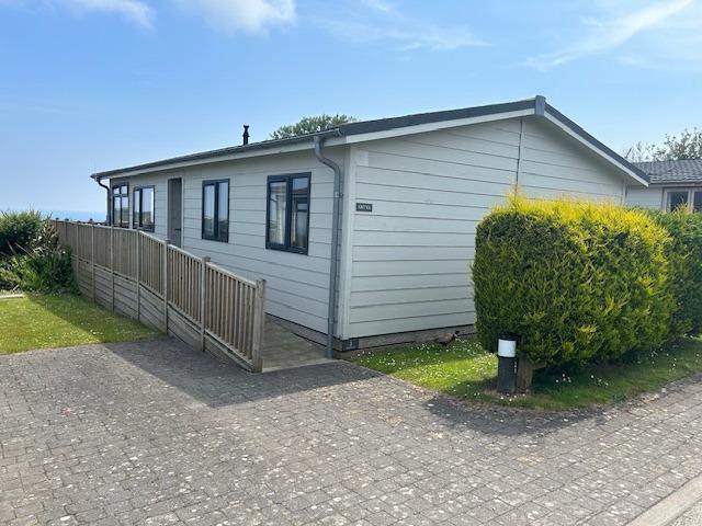 3 bedroom lodge for sale