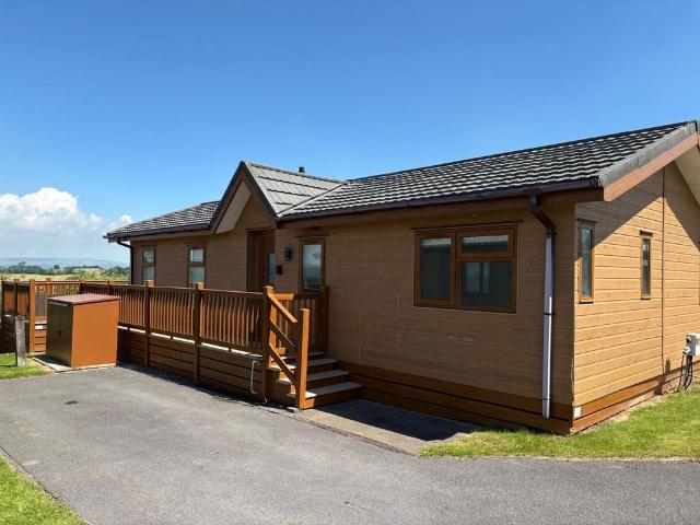3 bedroom lodge for sale
