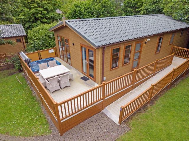 3 bedroom lodge for sale
