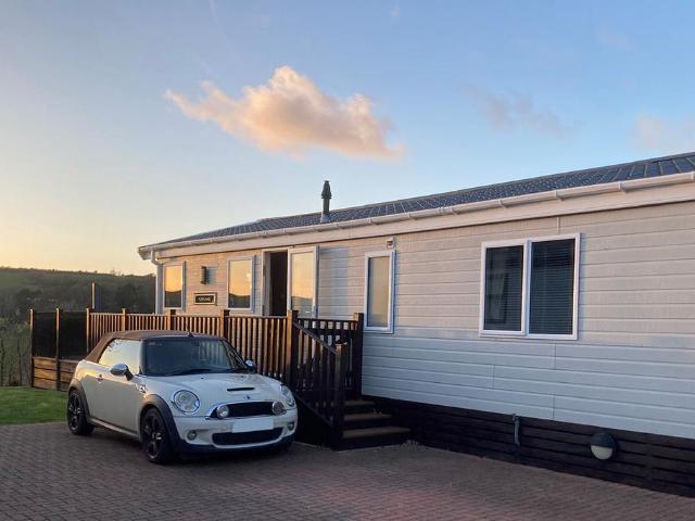 3 bedroom lodge for sale