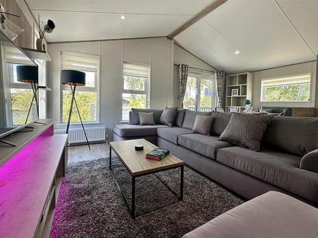3 bedroom lodge for sale