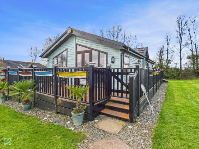 3 bedroom lodge for sale