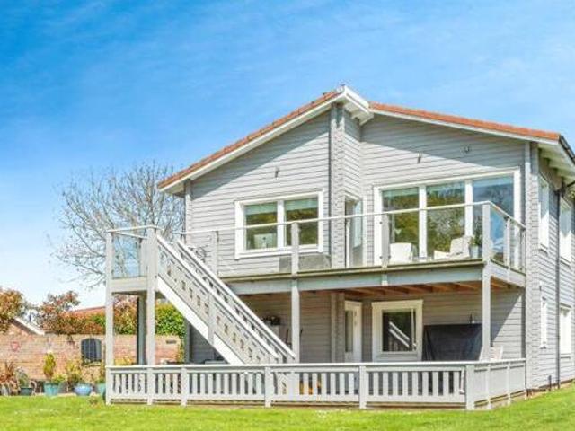 3 Bedroom Lodge For Sale In Fritton