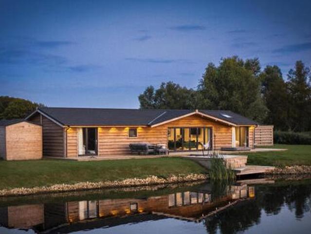 3 Bedroom Lodge For Sale In Langtoft