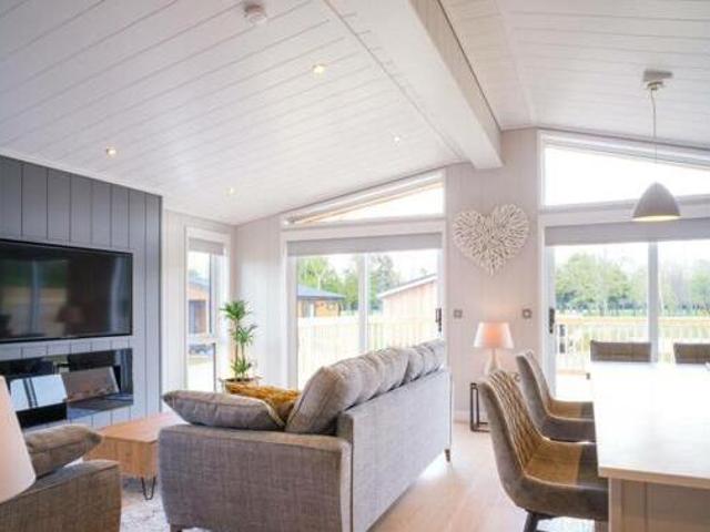 3 Bedroom Lodge For Sale In Lincolnshire