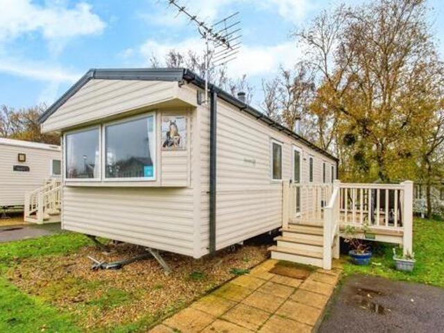 3 Bedroom Lodge For Sale In Tattershall
