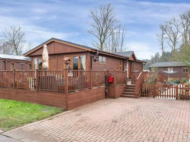 3 Bedroom Lodge For Sale In Tallington, Stamford