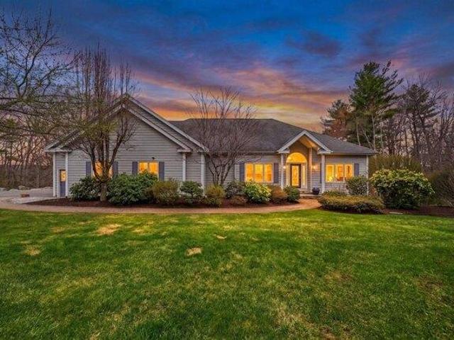 3 bedroom, Londonderry NH 03053 102727494