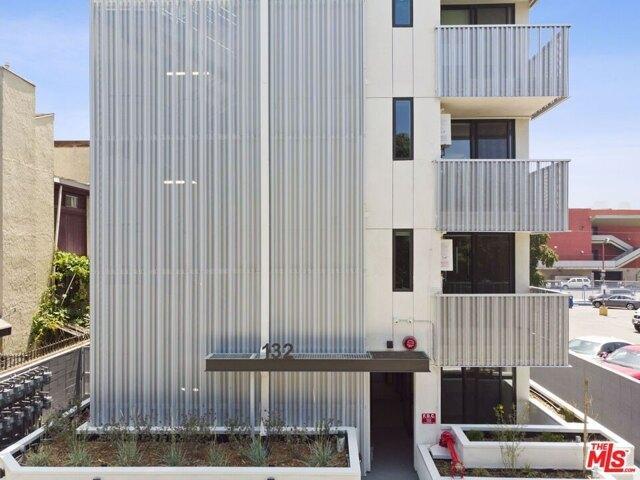 3 bedroom, Los Angeles CA 90026 LS89364124